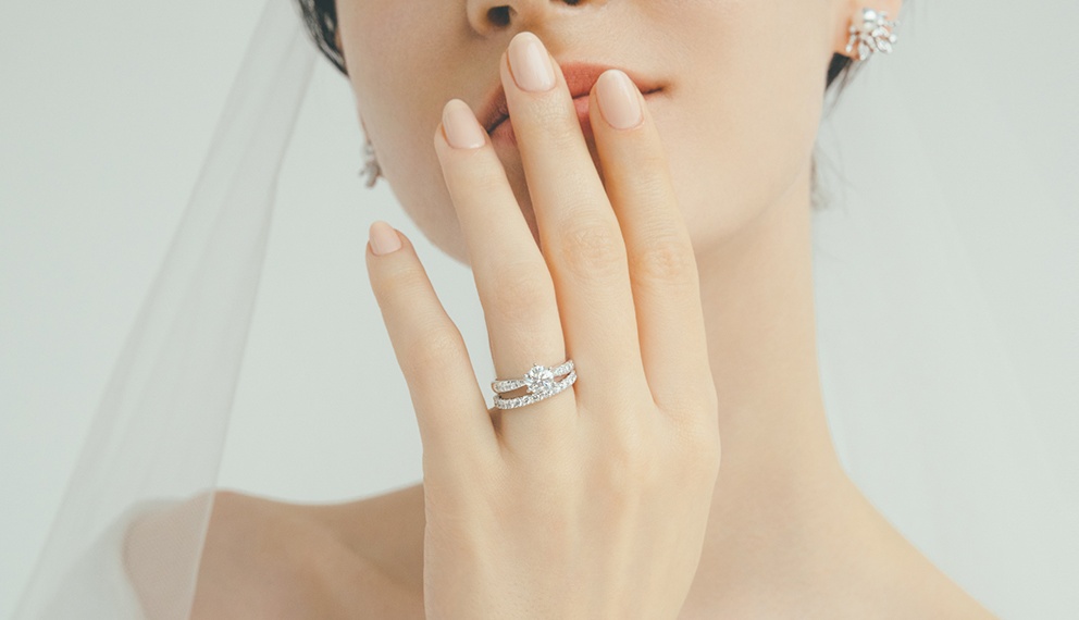 男友請收藏！「求婚戒指」選這10個品牌不後悔：從 Tiffany、De Beers 到 Tasaki ，「精品鑽戒」這篇一次滿足 | Bella.tw儂儂